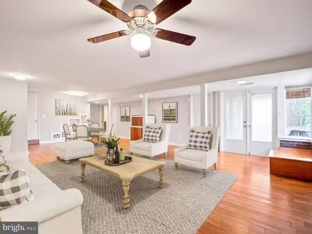 Residential Lease, Contemporary WOODBRIDGE, VA 1422 Forest Ln
