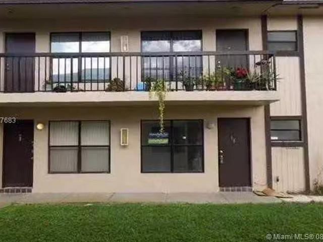 Residential Rental, Condo/Co op/Annual Hialeah, FL 2715 W 6.