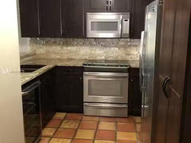 Residential Rental, Condo/Co op/Annual Miami Lakes, FL 1553.