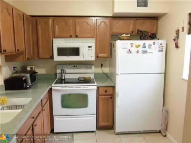 Residential Rental, Condo/Co Op/Annual Pompano Beach, FL 11.