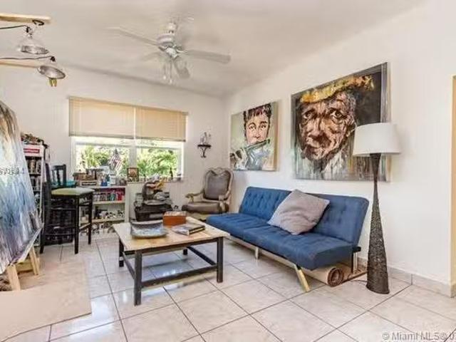 Residential Rental, Duplex/Tri/Quad annual Miami, FL 986 SW.