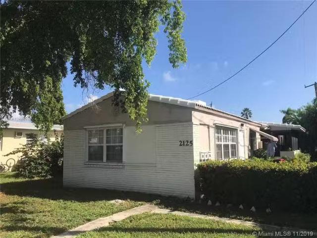 Residential Rental, Duplex/Tri/Quad seasonal Miami Beach, FL.