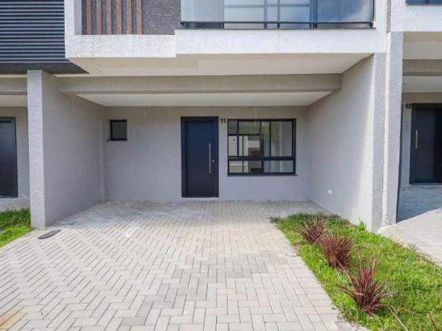 Residenziale Arezzo: Seu novo lar em condomínio exclusivo no Umbará