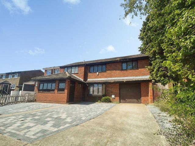 Resolution Close, Kent ME5 6 bed detached house to rent £2,250 pcm £519 pw