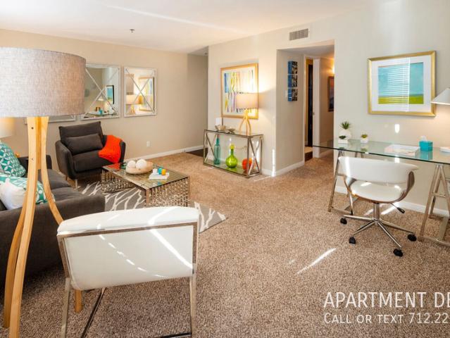 Resort style luxury apartment in League Cityreduced rents