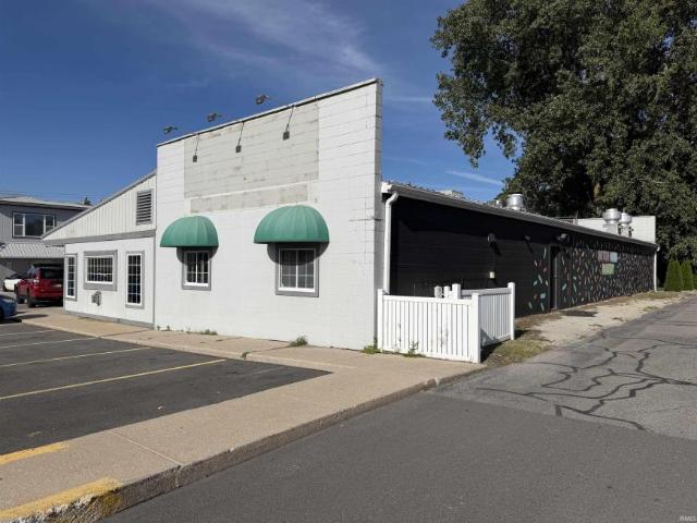 retail Goshen IN ES105150925