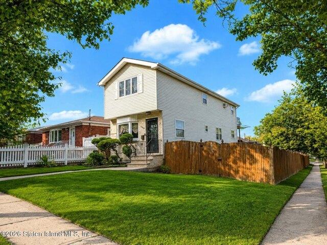 Retford Ave, Staten Island, Home For Sale