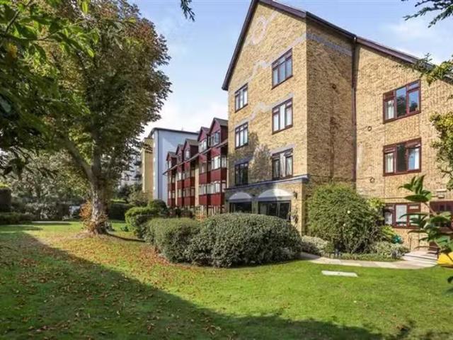 Retirement property for rent in Sheridan Lodge, 12 18 Homesdal.