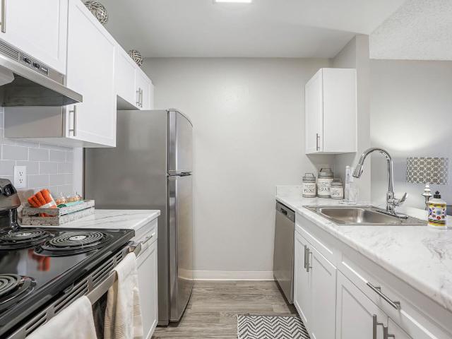 Retreat at Fitzsimons 1 Bedroom Apartment for Rent at 13700 E 5th Cir, Aurora, CO 80011 Lynn Knoll