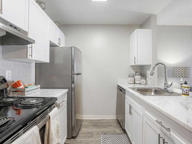 Retreat at Fitzsimons 2 Bedroom Apartment for Rent at 13700 E 5th Cir, Aurora, CO 80011 Lynn Knoll