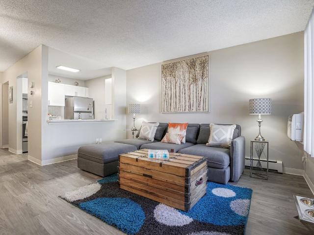 Retreat at Fitzsimons 2 Bedroom Apartment for Rent at 13700 E 5th Cir, Aurora, CO 80011 Lynn Knoll