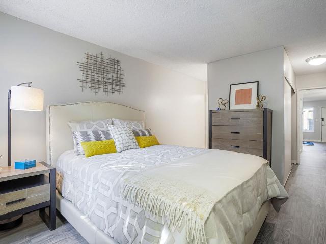 Retreat at Fitzsimons 2 Bedroom Apartment for Rent at 13700 E 5th Cir, Aurora, CO 80011 Lynn Knoll