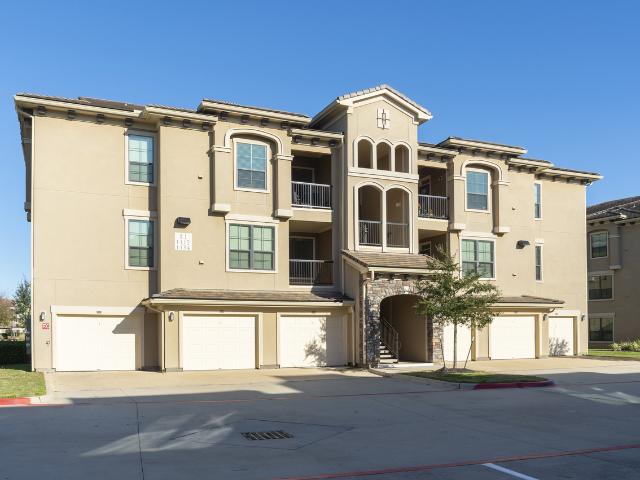 Retreat at Riverstone 1 Bedroom Apartment for Rent at 18545 University Blvd, Sugar Land, TX 77479
