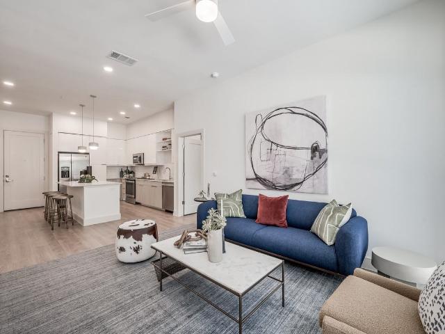 Revl Med Center 3 Bedroom Apartment for Rent at 7892 Knight Rd, Houston, TX 77054 Astrodome