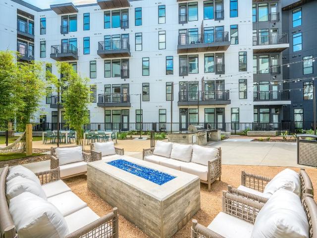 Revl Med Center 1 Bedroom Apartment for Rent at 7892 Knight Rd, Houston, TX 77054 Astrodome
