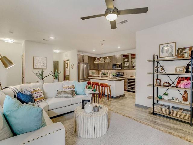 Revl Crockett Row 1 Bedroom Apartment for Rent at 3001 Crockett St, Fort Worth, TX 76107 Cultural District