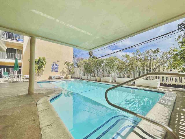 Rexford Park Plaza 1 Bedroom Apartment for Rent at 300 S Rexford Dr, Beverly Hills, CA 90212 Beverly Hills