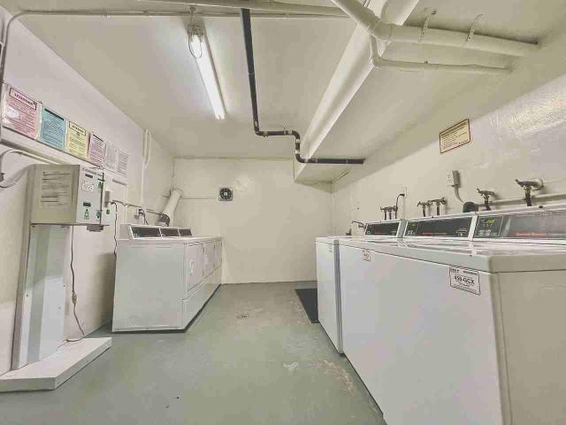 Rexford Park Plaza 1 Bedroom Apartment for Rent at 300 South Rexford Drive, Beverly Hills, CA 90212 Beverly Hills
