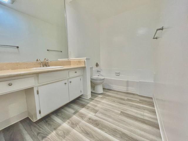 Rexford Park Plaza 1 Bedroom Apartment for Rent at 300 South Rexford Drive, Beverly Hills, CA 90212 Beverly Hills