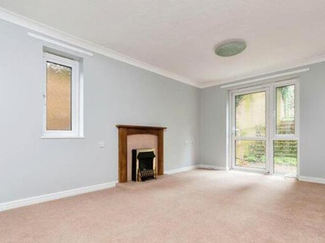 Reynard Court, Purley, 2 Bedroom Flat