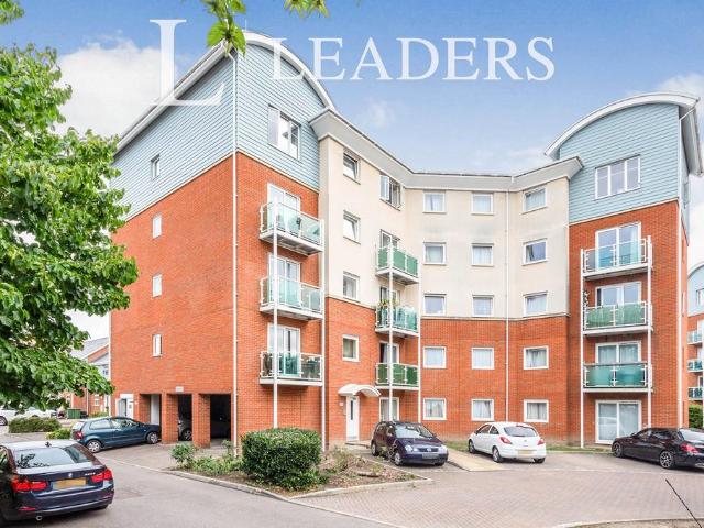 Reynolds Avenue, Redhill, RH1 2 bed flat to rent £1,650 pcm £381 pw