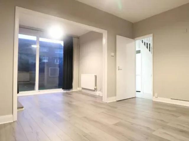 Reynolds Drive, South Stanmore, London, HA8 5PS, United Kingdom | 3 bed townhouse for rent #139333238 | Rentberry