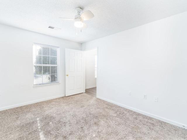 Reynolds Place Apartments 2 Bedroom Apartment for Rent at 1919 Spring Garden St, Greensboro, NC 27403