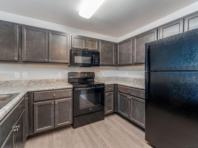 Reynolds Place Apartments 3 Bedroom Apartment for Rent at 1919 Spring Garden St, Greensboro, NC 27403