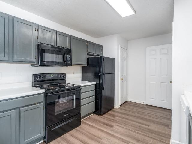 Reynolds Place Apartments 3 Bedroom Apartment for Rent at 1919 Spring Garden St, Greensboro, NC 27403