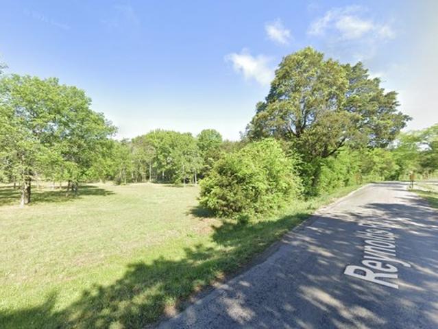 Reynolds Rd, Columbia, TN 38401
