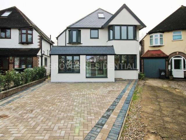 Reynolds Road, New Malden 4 bed detached house to rent £4,500 pcm £1,038 pw