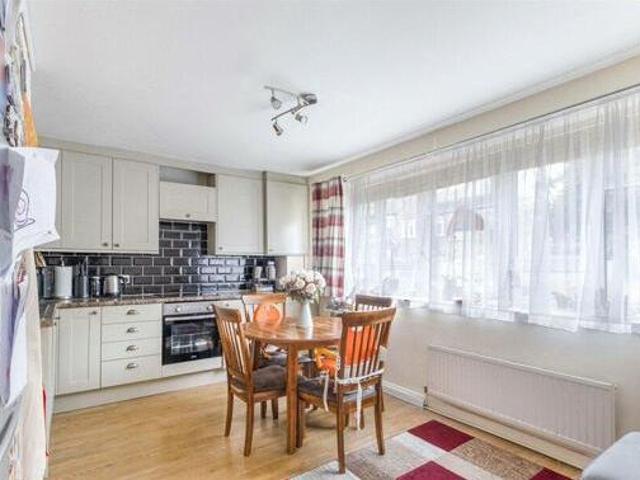 Reynolds Road, London, 2 Bedroom Apartment