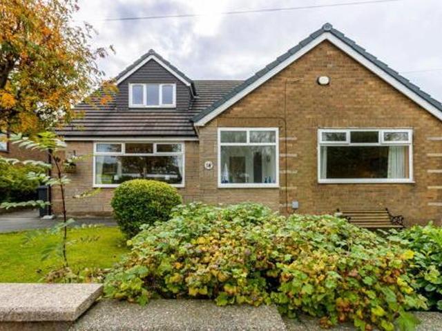 Rhodes Avenue, Uppermill, 5 Bedroom Detached