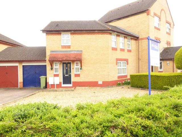 Rhodes Place, Oldbrook, Milton Keynes MK6, 3 bed semi detached house to rent, £1,550 pcm | PrimeLocation