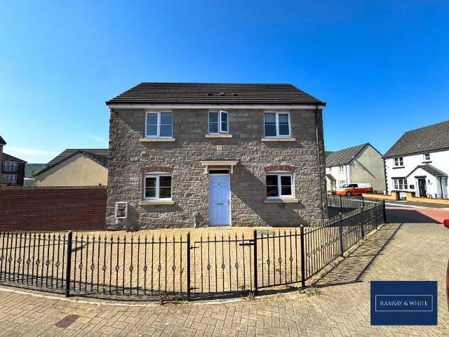 Rhodfa'r Afon, Cwmbach, Aberdare CF44, 3 bed detached house to rent, £1,100 pcm | PrimeLocation