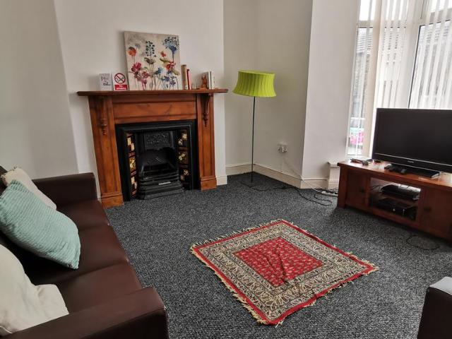 Rhondda Street, Mount Pleasant, Swansea 4 bed house to rent £1,440 pcm £332 pw