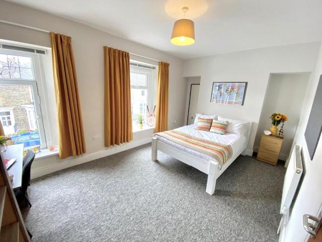 Rhondda Street, Swansea, SA1 5 bed terraced house to rent £1,900 pcm £438 pw