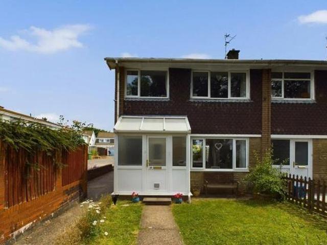Rhos Llan, Rhiwbina, 3 Bedroom End