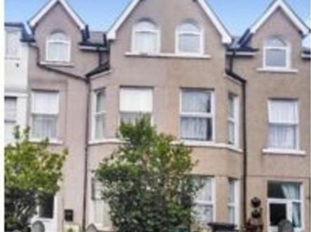 Rhiw Bank Avenue, Colwyn Bay, 2 Bedroom Flat