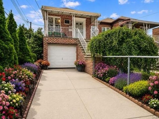 Rhinelander Ave, Bronx, Home For Sale
