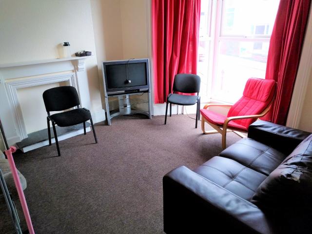 Rhyddings Park Road, Brynmill, Swansea SA2 0AF StudentDigz Ltd