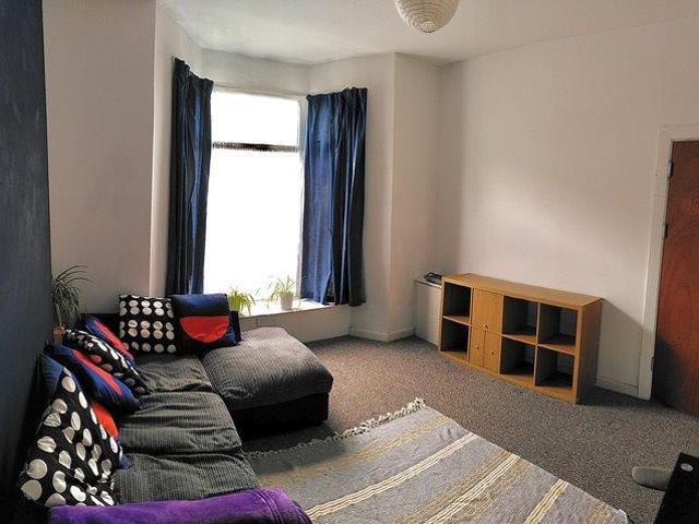 Rhyddings Terrace, Brynmill, Swansea 4 bed house to rent £1,980 pcm £457 pw