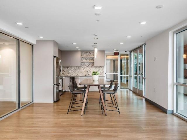 Rhys Building Studio Apartment for Rent at 453 S Kenmore Ave, Los Angeles, CA 90020 Wilshire Center Koreatown
