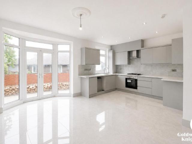 Ringmore Rise, London SE23 5 bed house to rent £3,800 pcm £877 pw