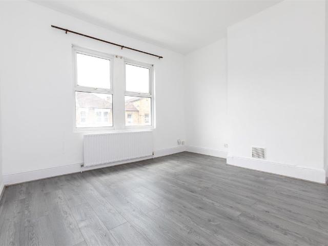 Ringstead Road, London SE6, 2 bed maisonette to rent, £1,750 pcm | PrimeLocation