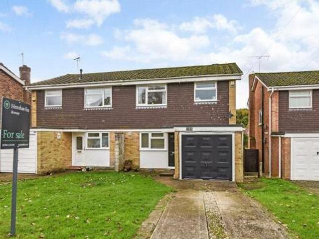 Ringwood Drive, North Baddesley, 3 Bedroom Semi detached