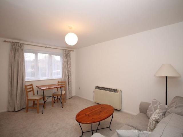 Ringwood Gardens, London E14