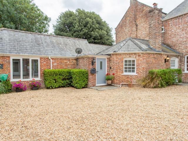 Ringwood Road, Longham, Ferndown BH22, 3 bed semi detached house to rent, £1,650 pcm | PrimeLocation