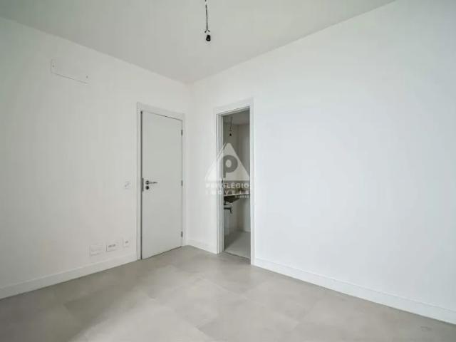 Rio by yoo. Apartamentos luxuosos de 3 quartos, suíte, vaga e infraestrutura completa. A venda no Fl