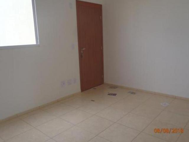 Rio Fortore Apartamento com 02 dormitórios, piso Carpete de madeira, 01 WC Social, Sala para 02 am